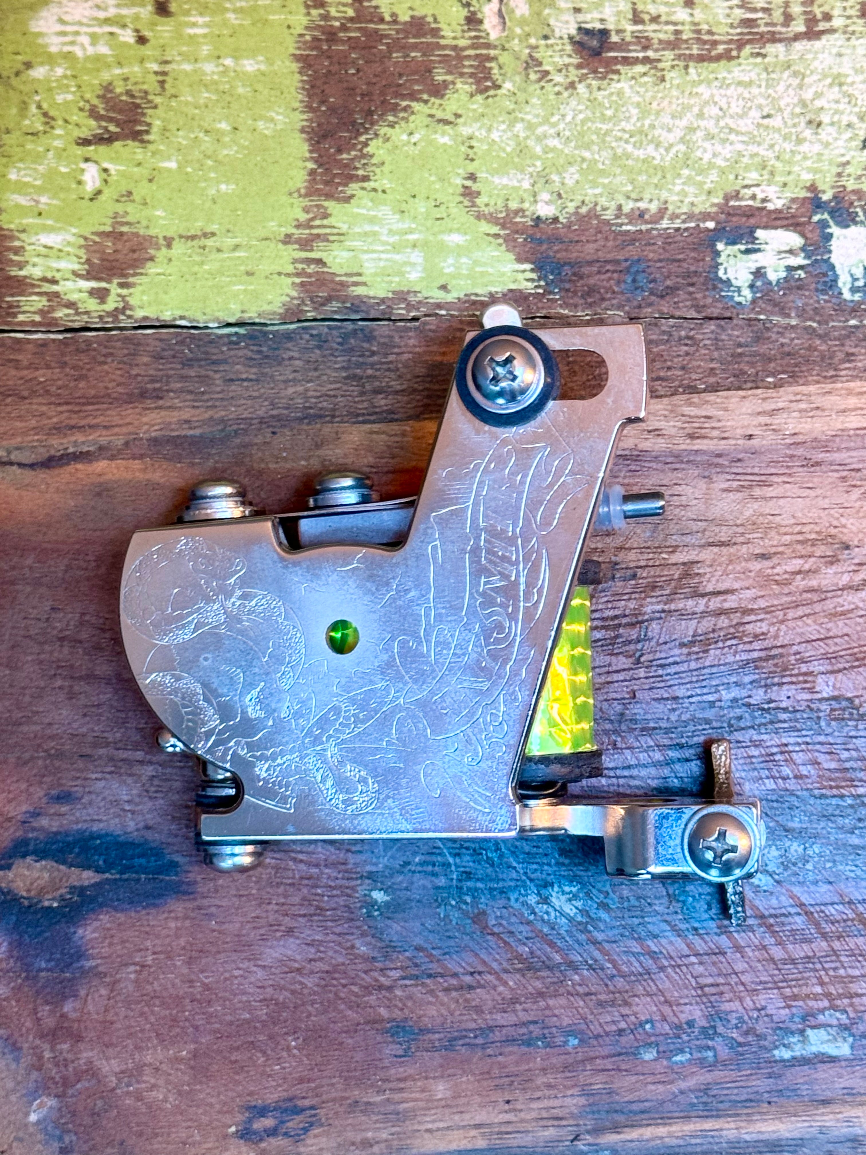 Widow Liner Engraving by Mike Wilson – Lucky Supply Europe